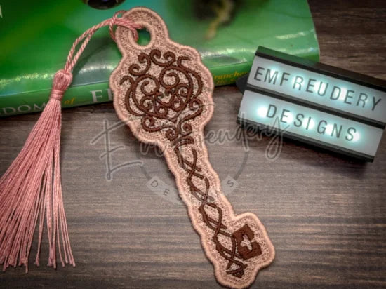 FSL 4X4 Bookmark - Key – EmFreudery Designs